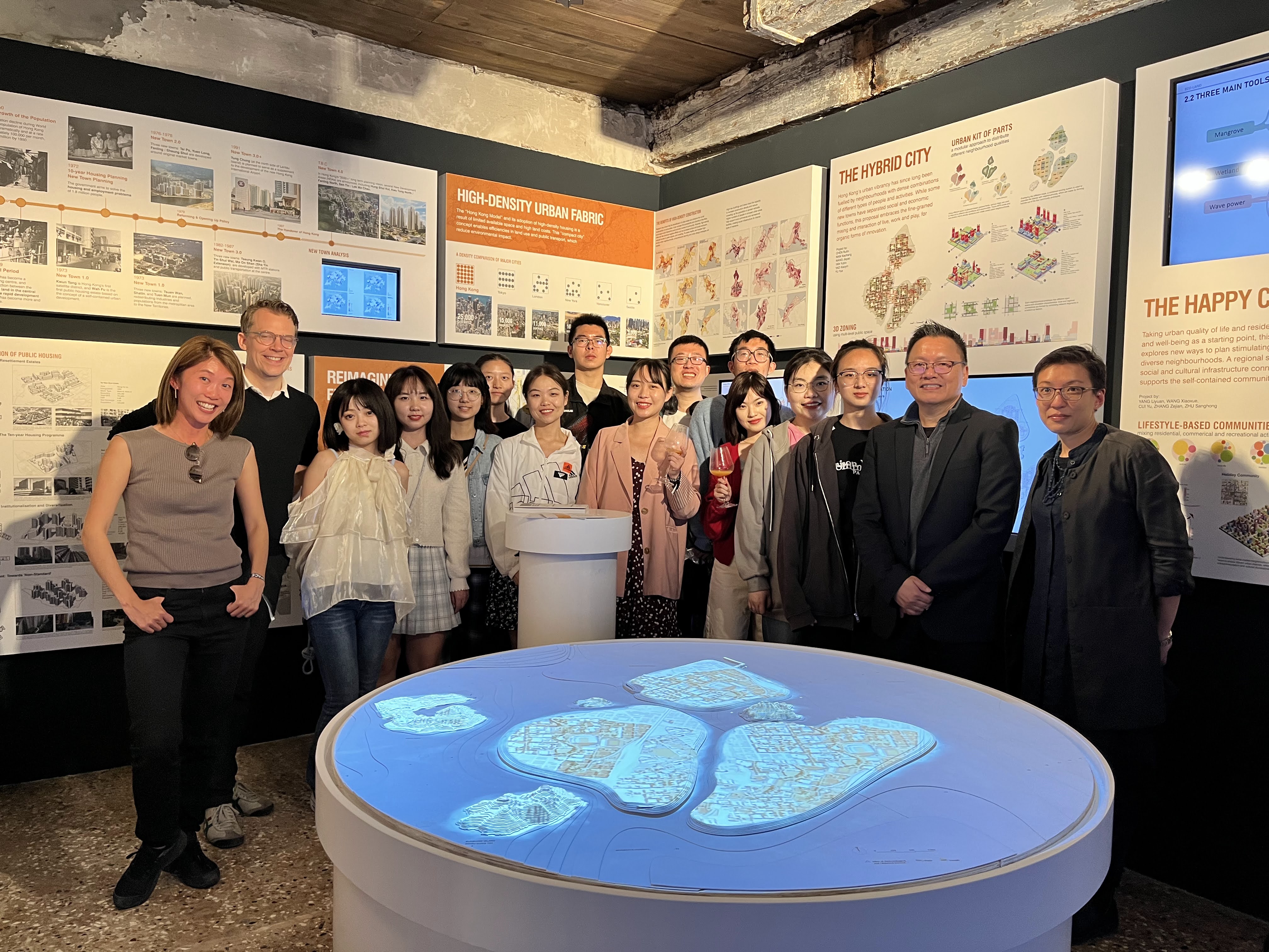 the “new” new town: exhibition in Venice – threshold 內外之間